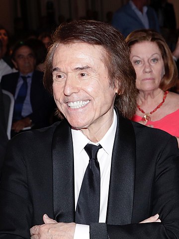 Página de curiosidades y más: Curiosidades sobre el cantante Raphael ...