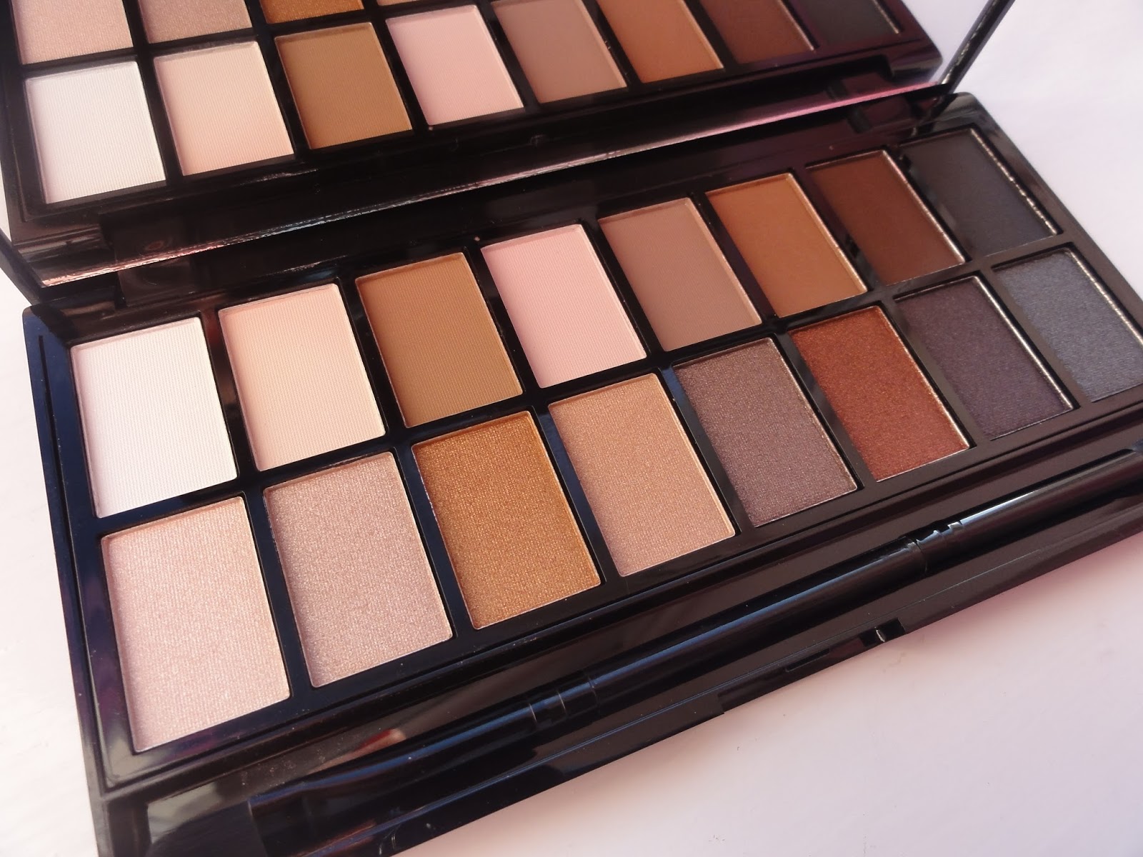 ♥ A British Sparkle ♥ Makeup Revolution Iconic Pro 1 Palette