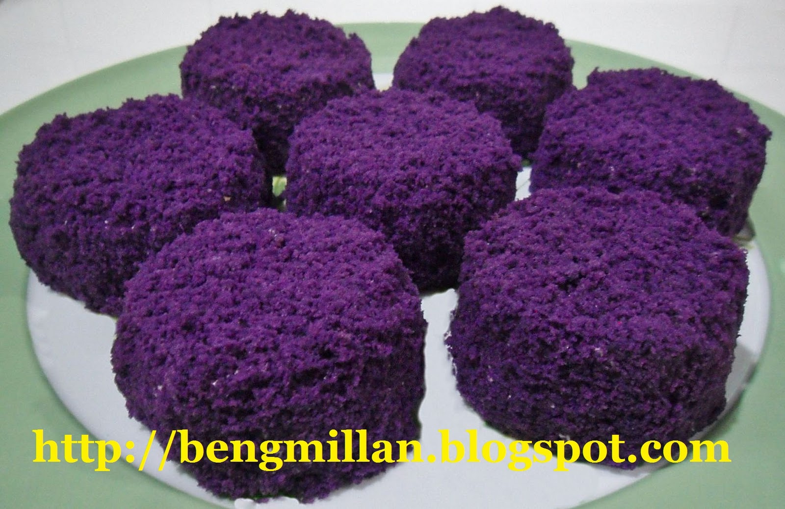 .: UBE CAKE in SINGLE SERVING