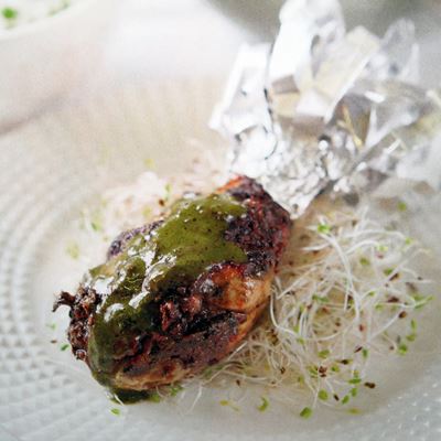 Pollo Perfecto: Pollo al huacatay con paica al horno