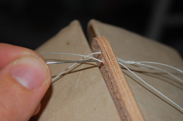 Andersen leather : Sewing leather using the saddle stitch