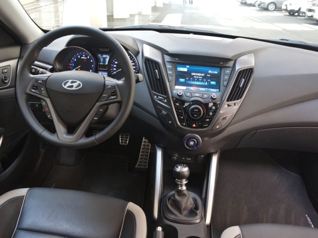 2013 Hyundai Veloster Turbo Review - Jeep Cars 007