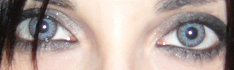 Sangue di vampiro: Lenti a contatto colorate - Prima Parte