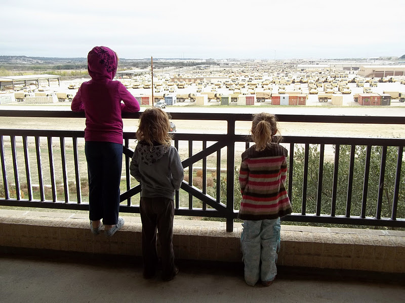 FRG Leaders: Single Soldier Project: Barracks Party!