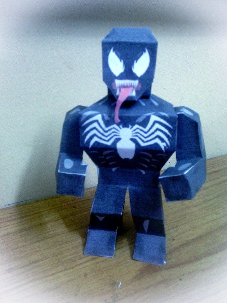 Fabulous Craft: Venom paper hero