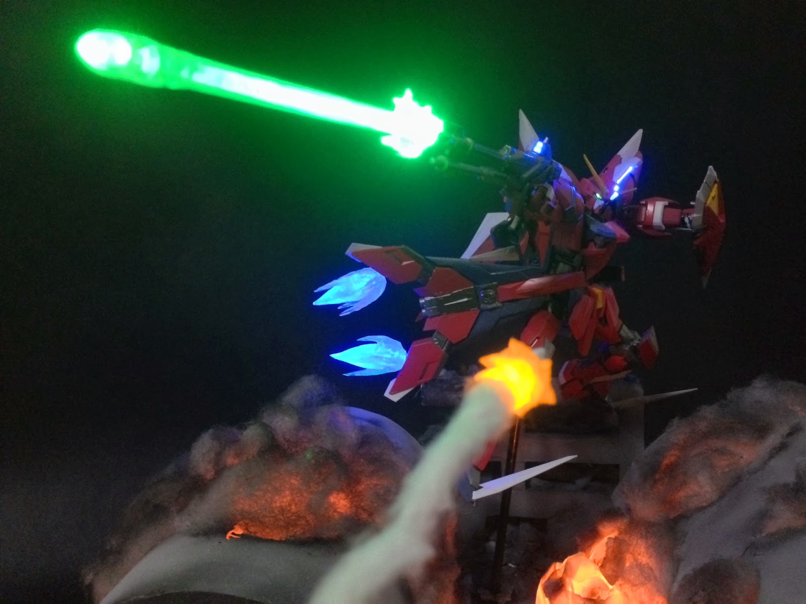 GUNDAM GUY: MG 1/100 Aegis Gundam - Diorama Build w/ LEDs