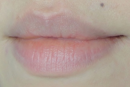 Swatch, Review - Revlon Just Bitten Kissable Balm Stain | Lenallure