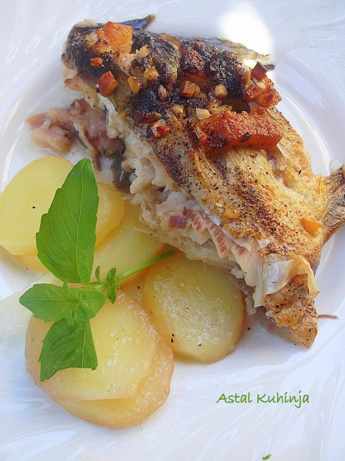 Astal Kuhinja Ravnice: Pijani Saran-Specijalitet vojvodjana kraj Dunava