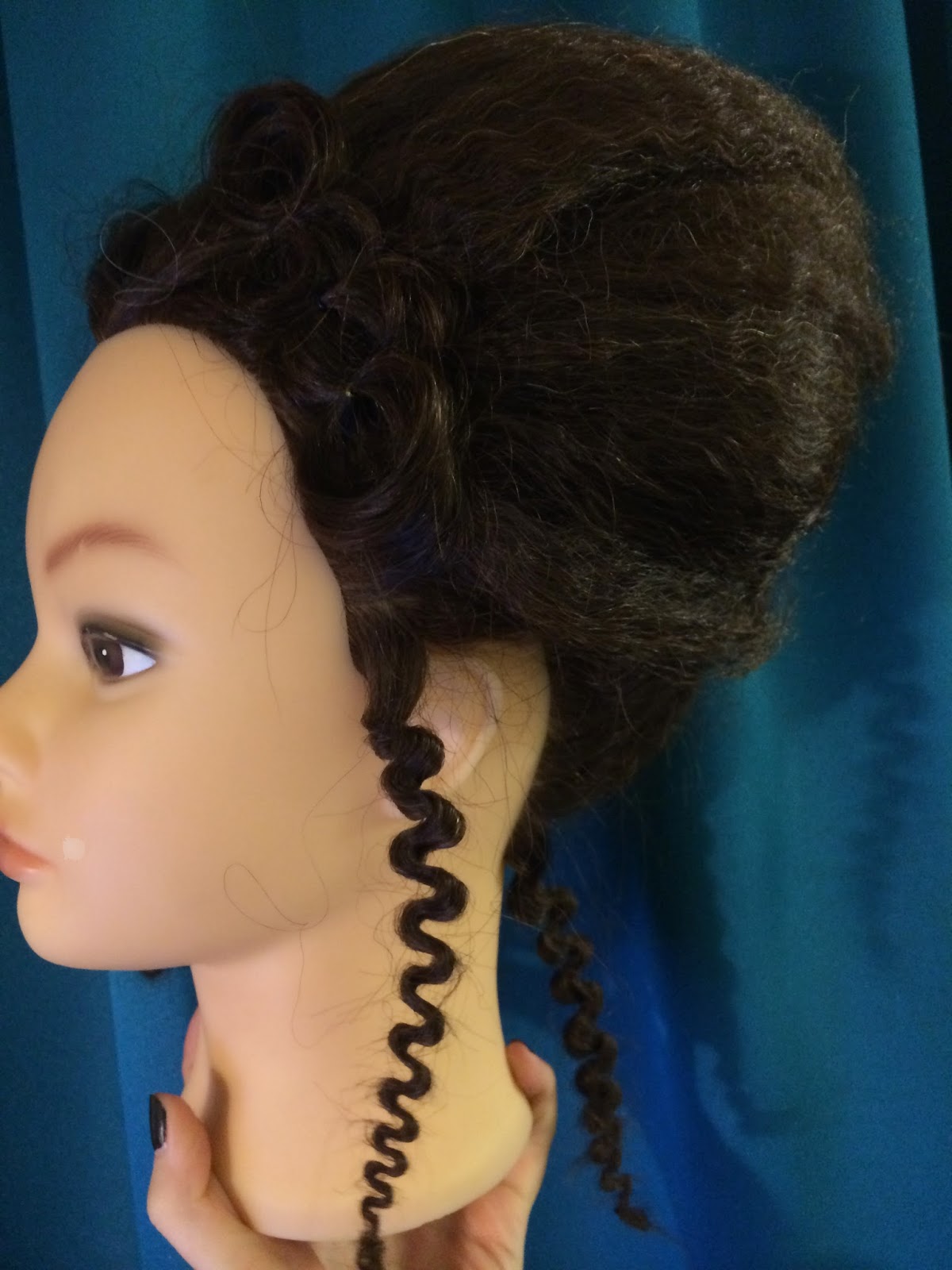 Golden Age: Elizabethan Hairstyle