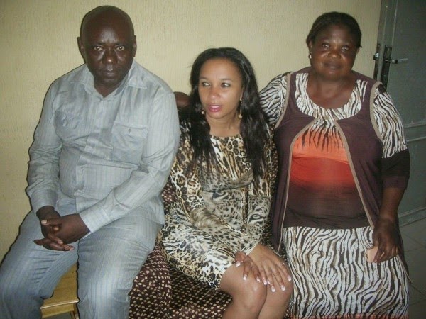 Natty Still Alive: Ibinabo Visits NTA's New Masquerade Actor Romanus ...