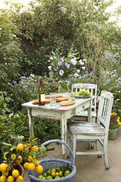 Roses and Rust: Rustic Dining