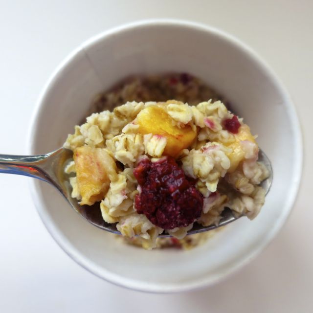 The Veracious Vegan: Straw Propeller Gourmet Foods - Oatmeal and Muesli