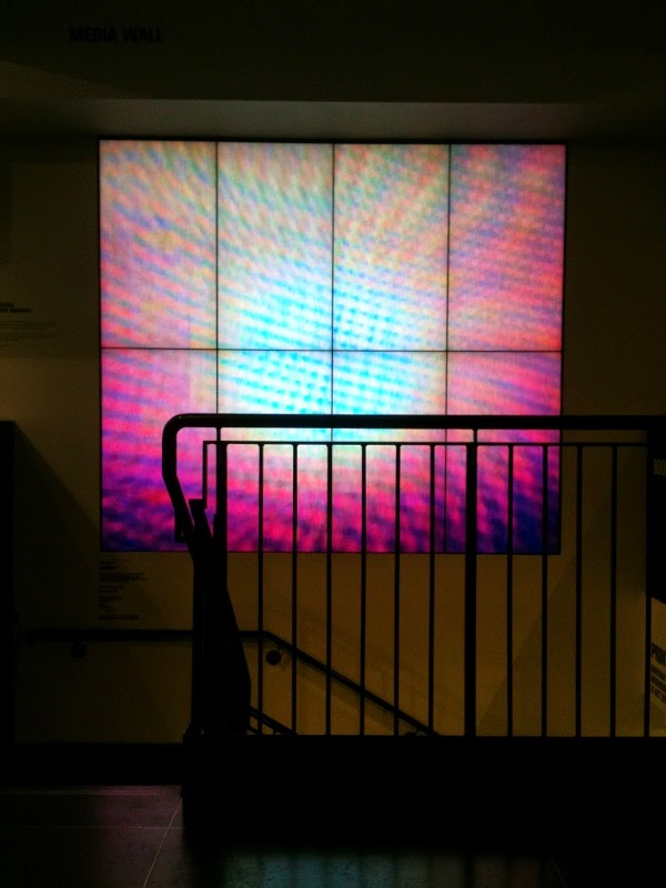 MONOCHROMATIC AXONOMETRIC: Sun/Screen