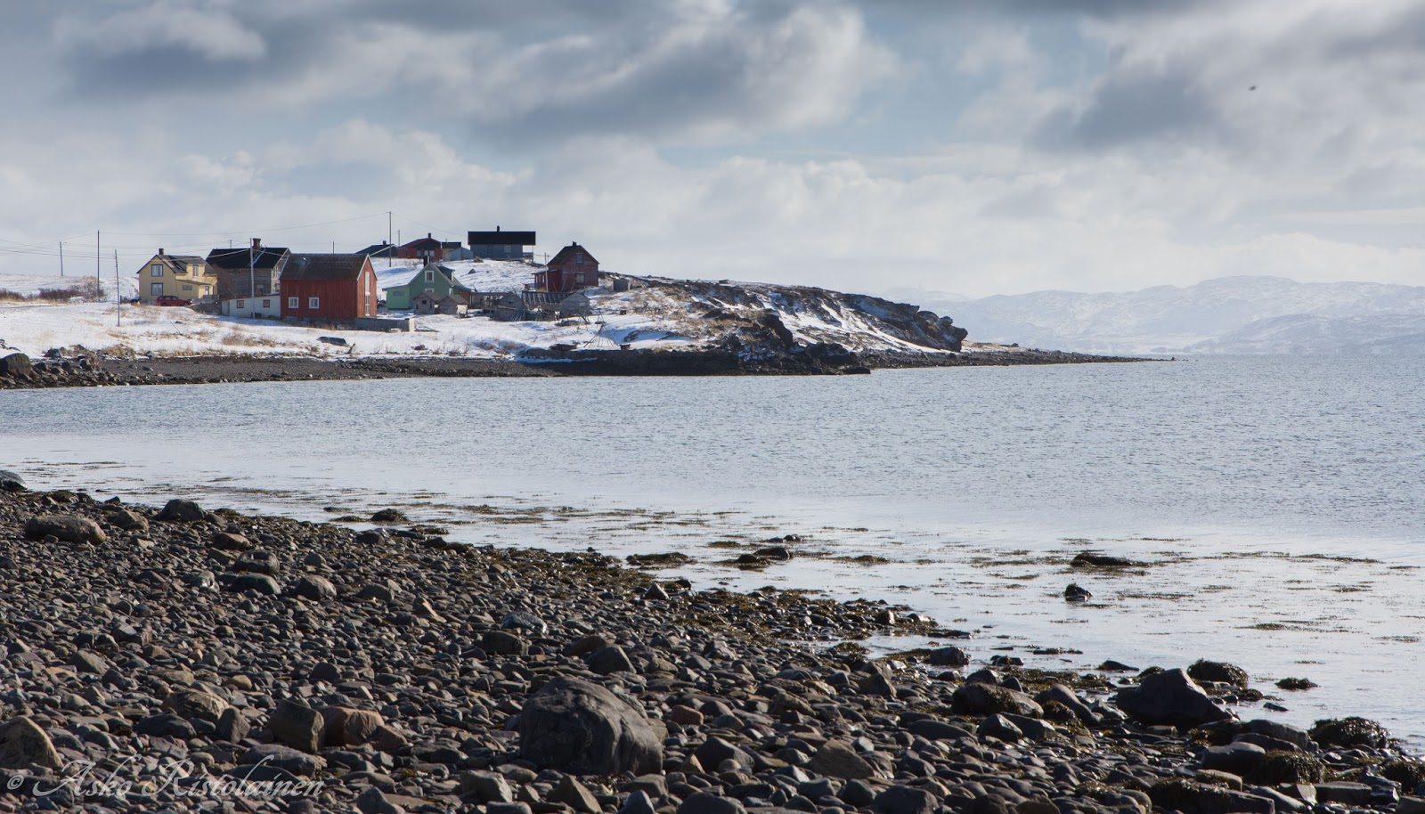 Tervastulia: Varanginvuonolla valokuvaamassa