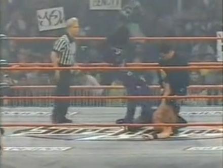 Cheating Wrestling Valets: 6. Paisley (Prince Iaukea Vs Lash Leroux ...