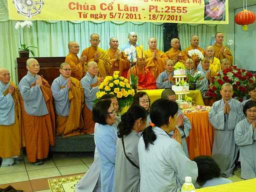 Buddhist Education: Teacher–Student Relationships in Buddhist