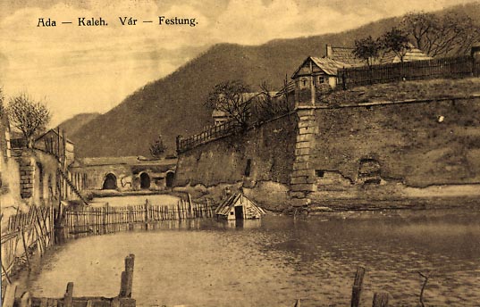 Donauinseln: Between the woods and the water - Rose-petal jam of Ada Kaleh