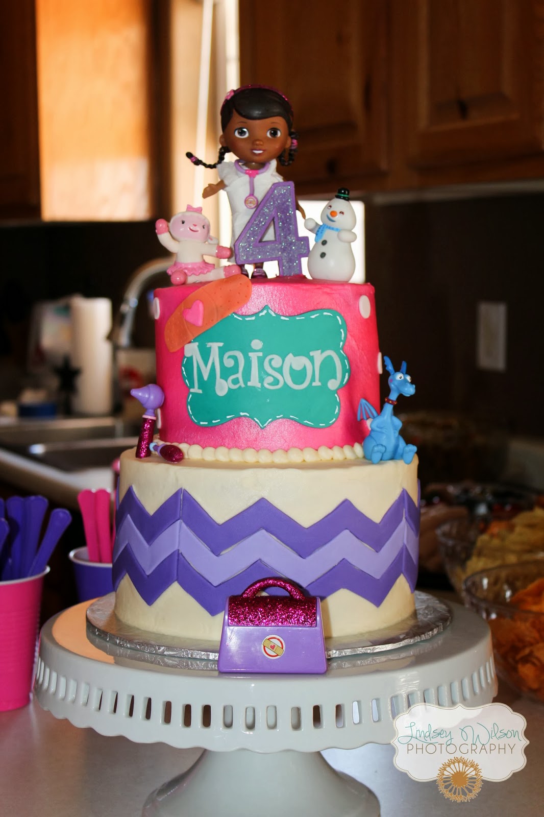 Lindsey Wilson Photography: A Peice of Cake featuring Cakes with TLC