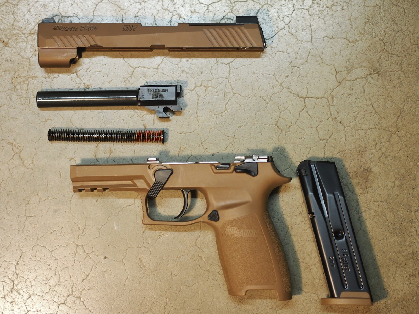 Mister Donut's Firearms Blog: Sig Sauer M17