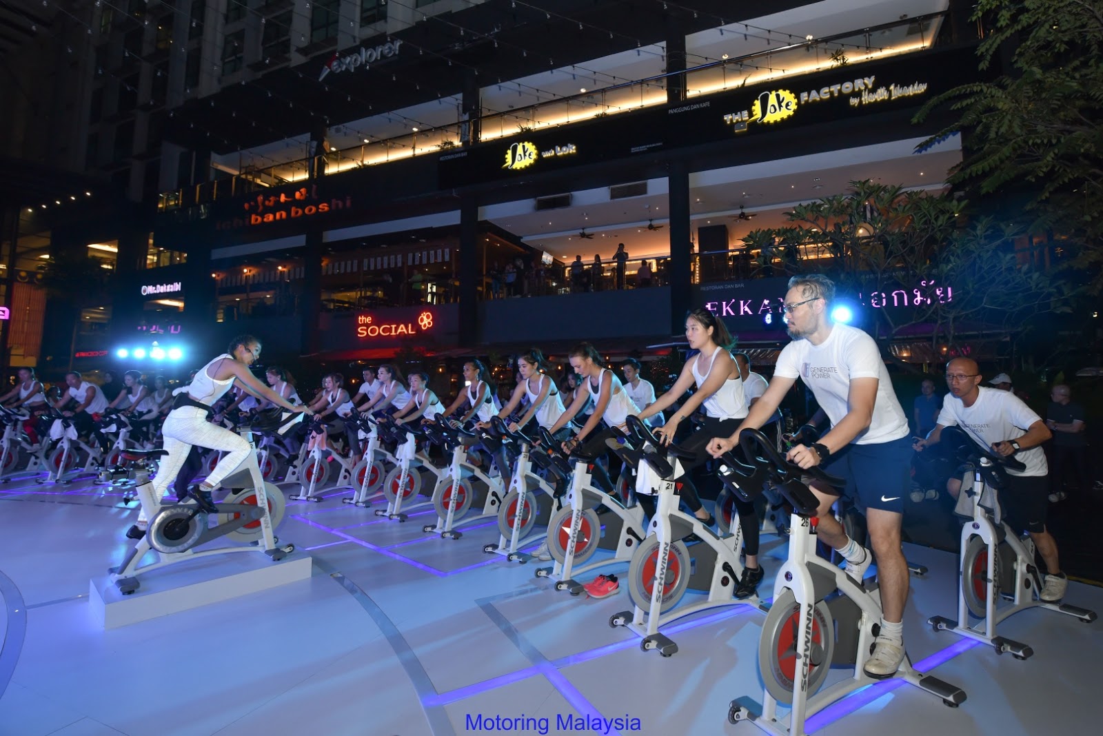 Motoring-Malaysia: BMW Malaysia X FLYPROJECT Unveil the BMW i8 to the Malaysian Public At the ...