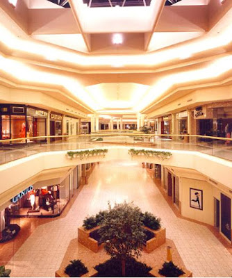 MALL HALL OF FAME