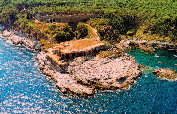 History Mysteries of Caroline Lawrence: Serendipity in Surrentum