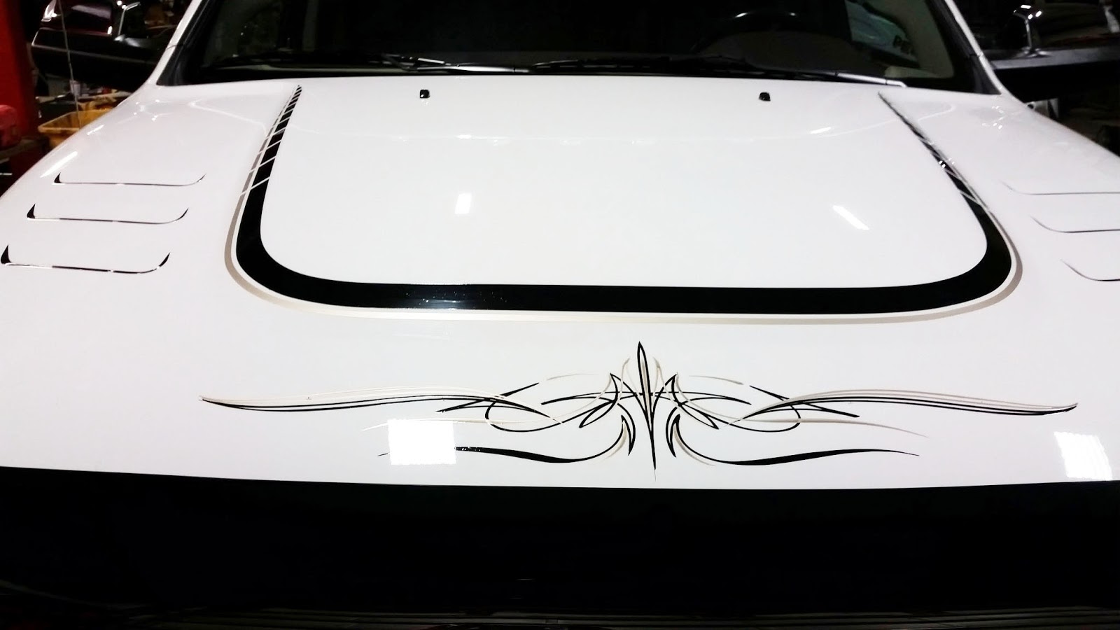Dennis Day Designs - Lettering, Pinstriping; Murals: Pinstriping