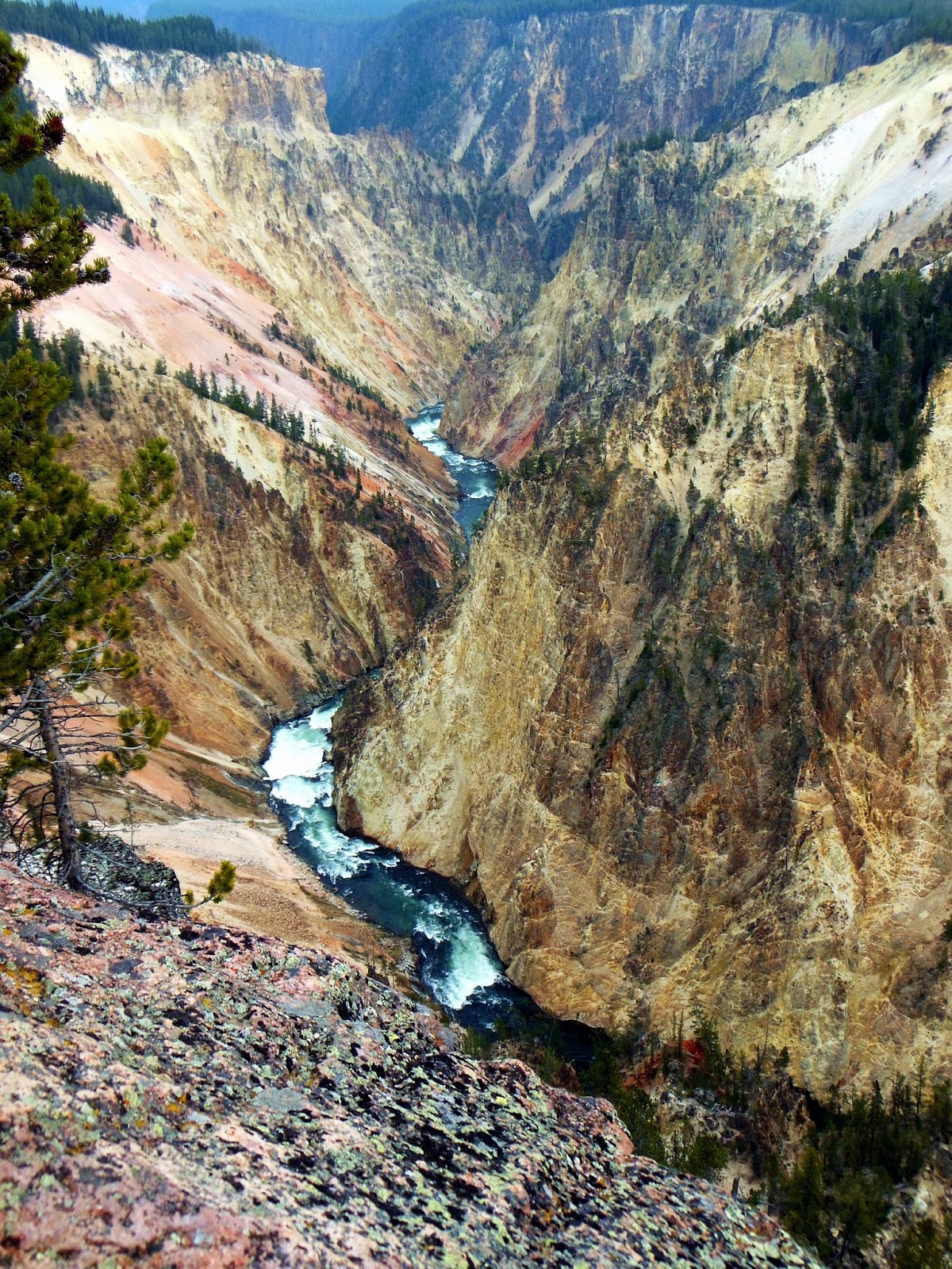 Focusing On Travel : Introduction to Yellowstone: Basic Park Highlights