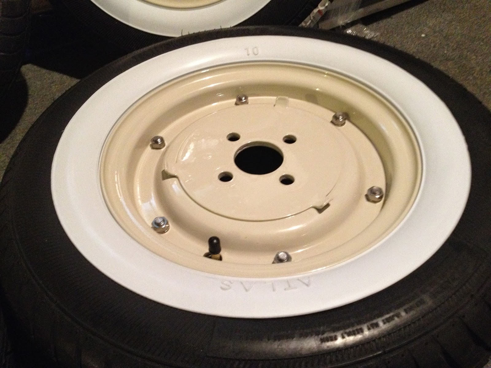 BMW Isetta Bubble Window Restoration Blog: Isetta split rim wheels restored