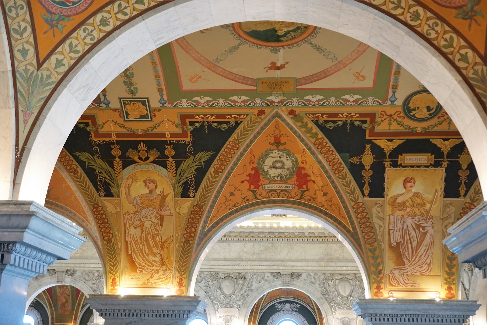 Souvenir Chronicles: WASHINGTON, D.C.: LIBRARY OF CONGRESS