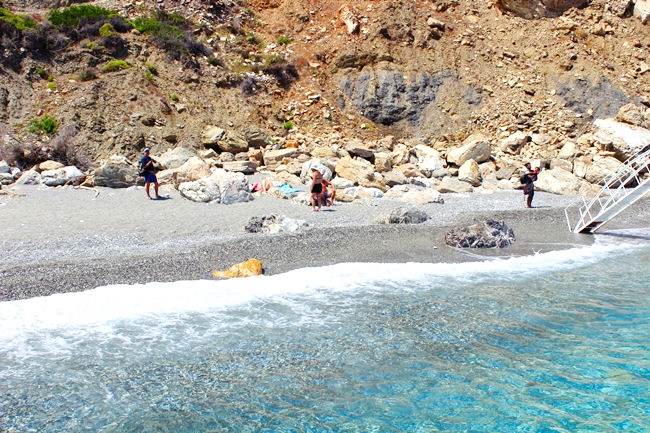 Trip around Skiathos: Kastro beach | GLAM FAB HAPPY