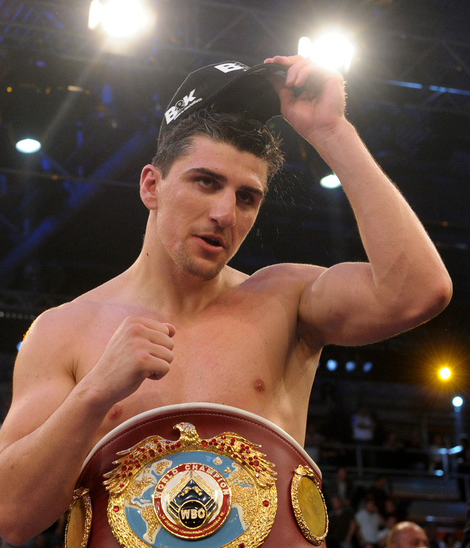 Onlyfighters: BOXING : Δείτε τον αγώνα ''Marco Huck vs Hugo Hernan ...