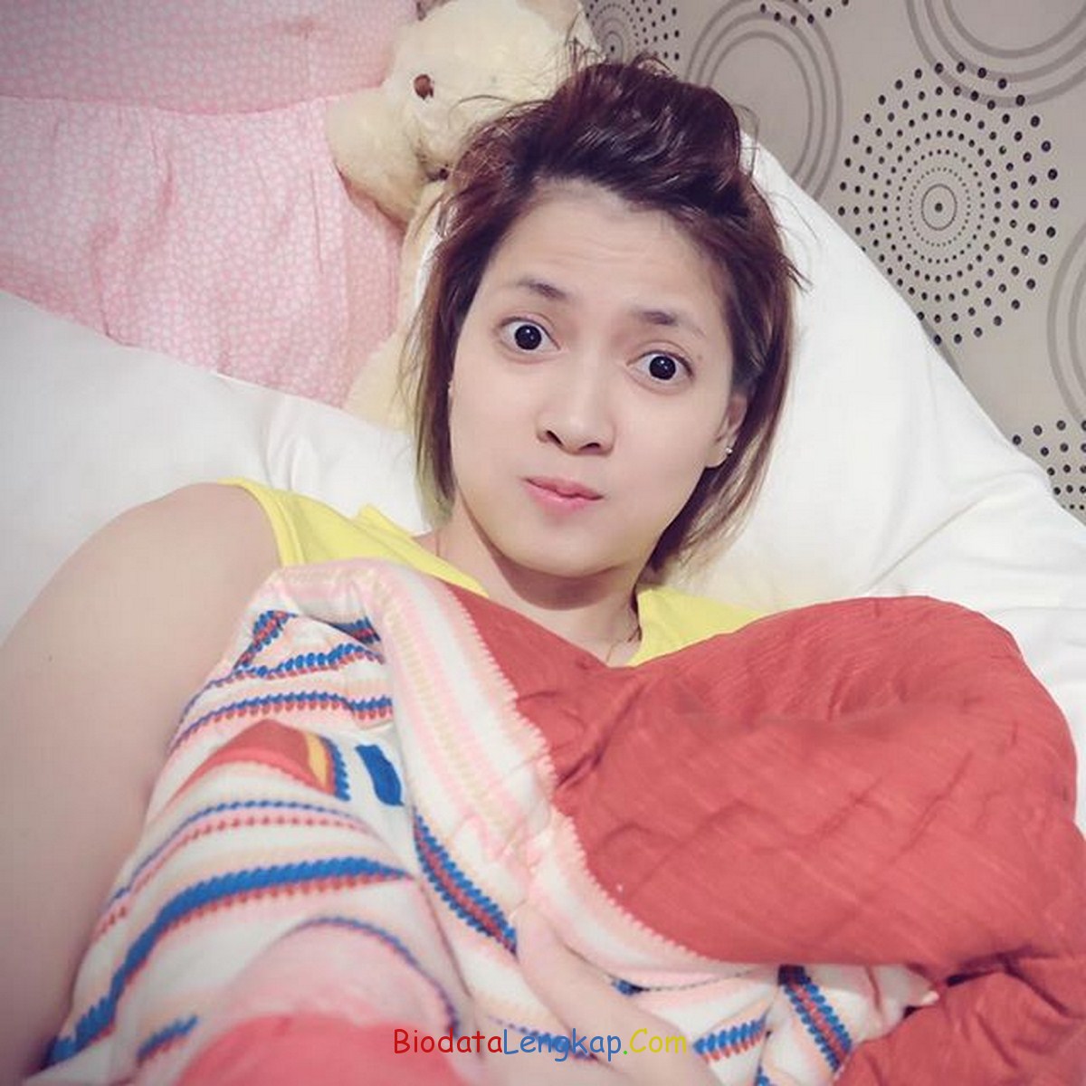 Foto Dan Biodata Lengkap Chika Jessica