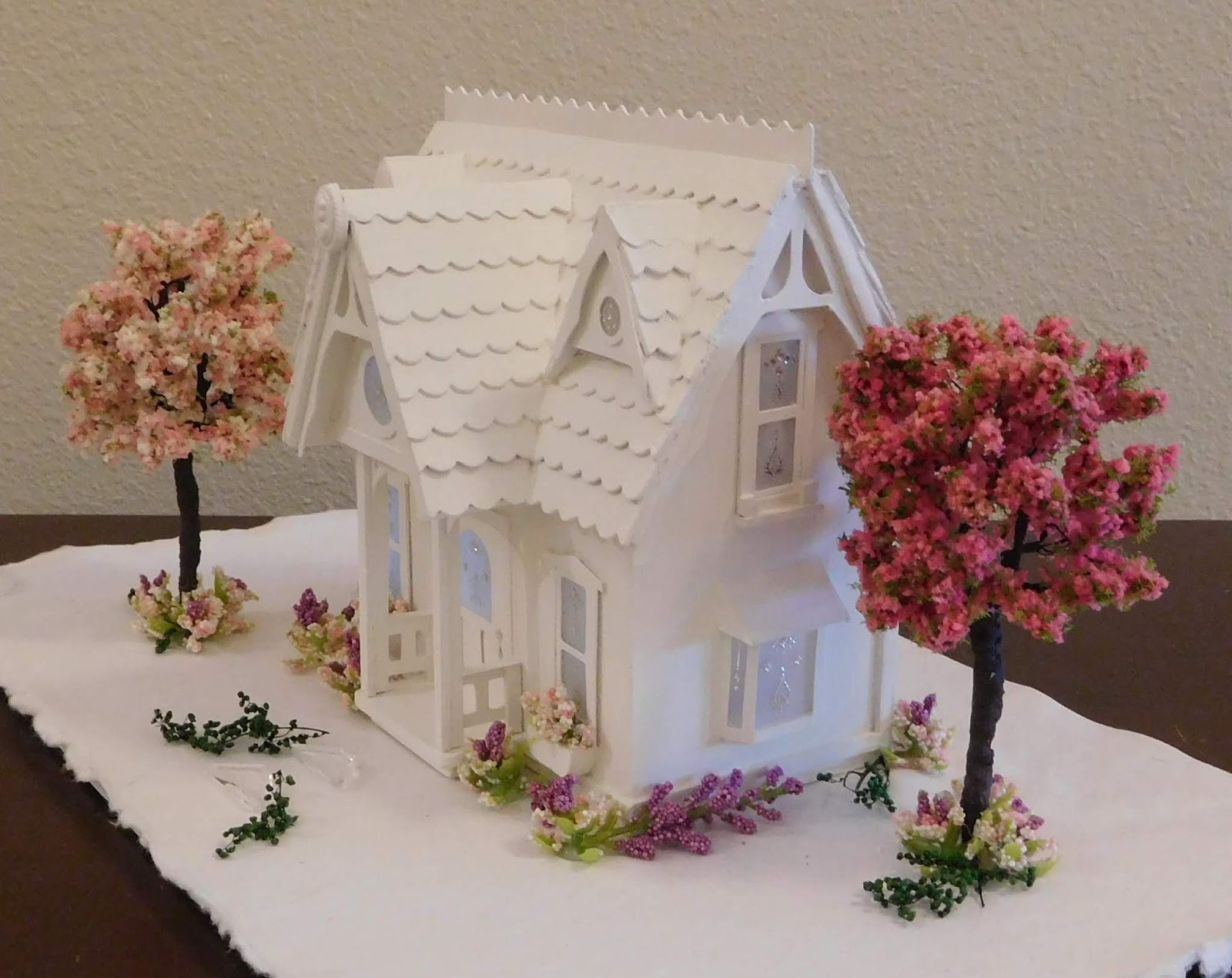 More Minis Dollhouses: Quarter Scale Dollhouse Projects