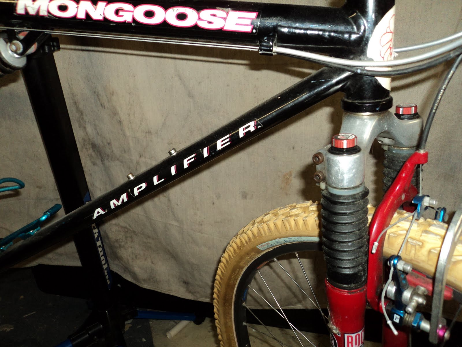 Duc-Duc-Guzzi: Mongoose Amplifier (B3)