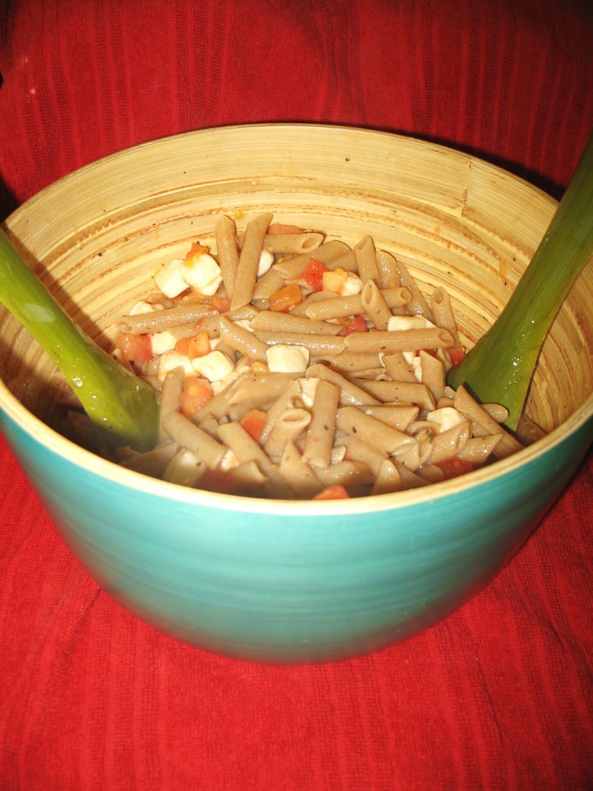 Cheeky Caprice: First Ever Vegetarian Thursday: summer tomato pasta!
