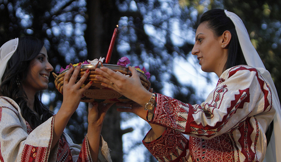 Eshkol HaKofer: The Hennaed Dove: Henna in Palestinian Culture