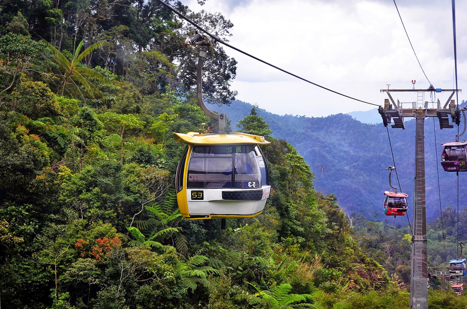 Trip To Genting Highlands Malaysia: A Ride On The Genting Skyway ...