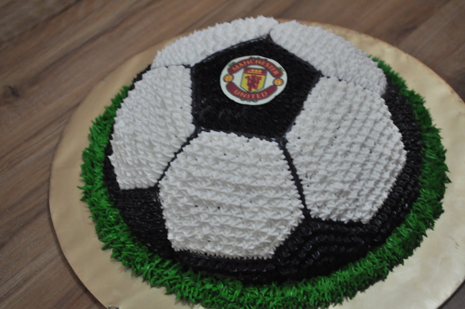 dari oven yang comel: MU cake