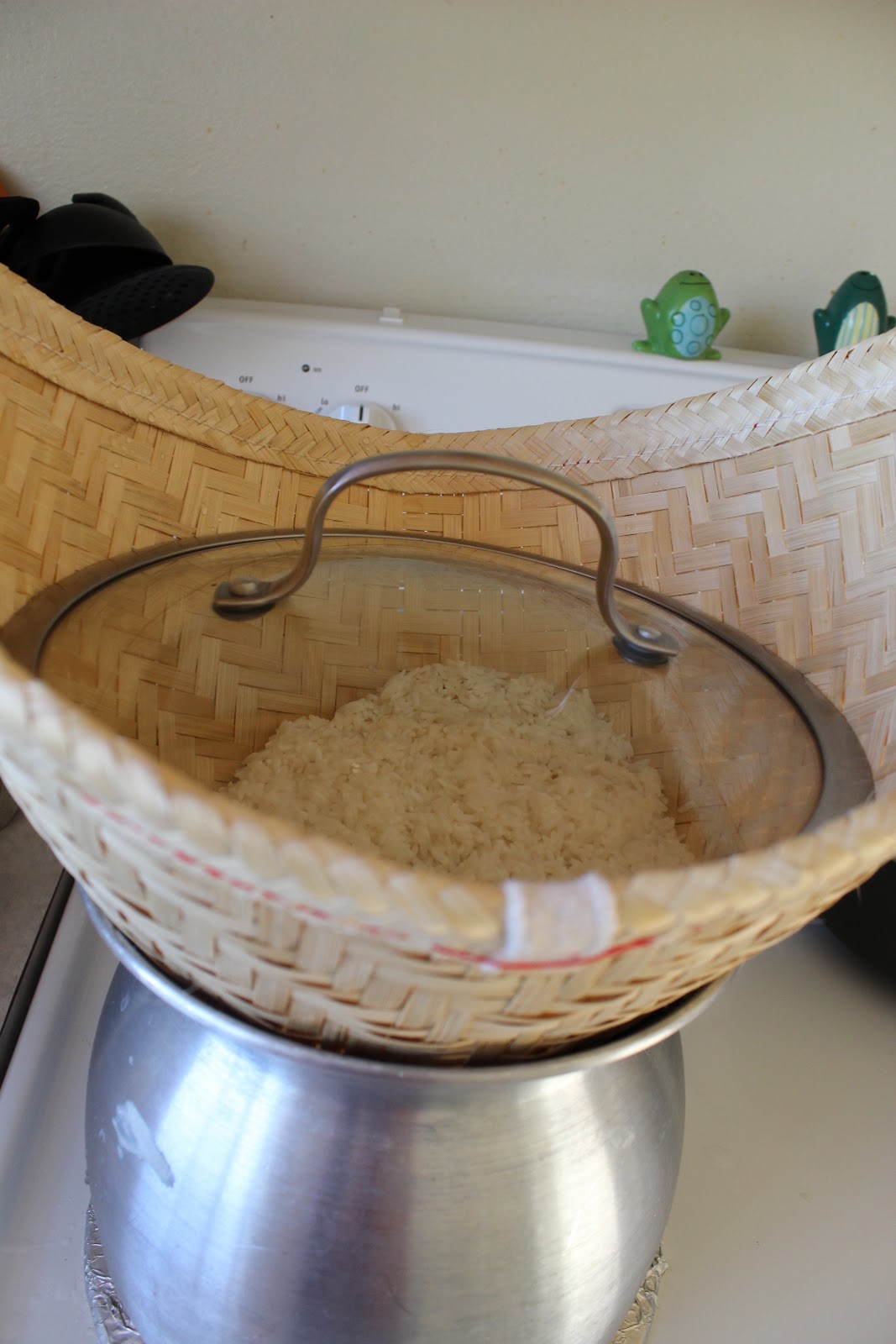 Blue Meadows: How to Make Sticky Rice