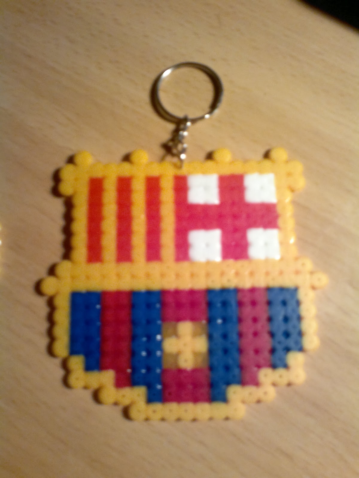 Mundo hama: Escudos :)