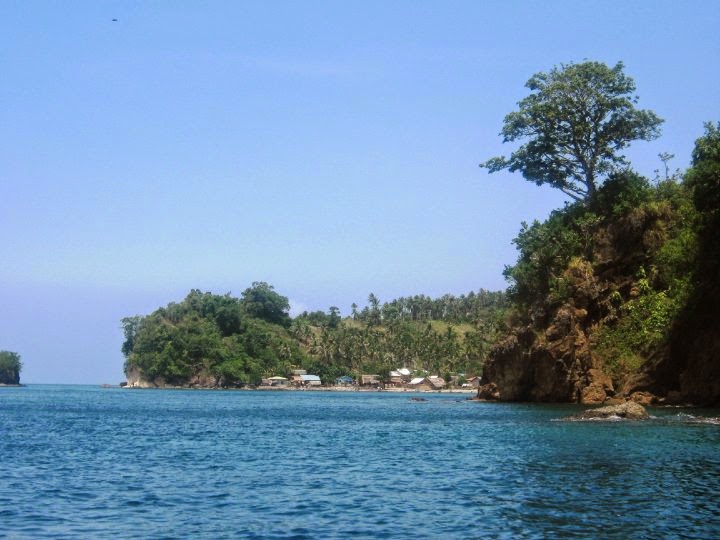 Beautiful Places for Travelers: Capul Island, Philippines