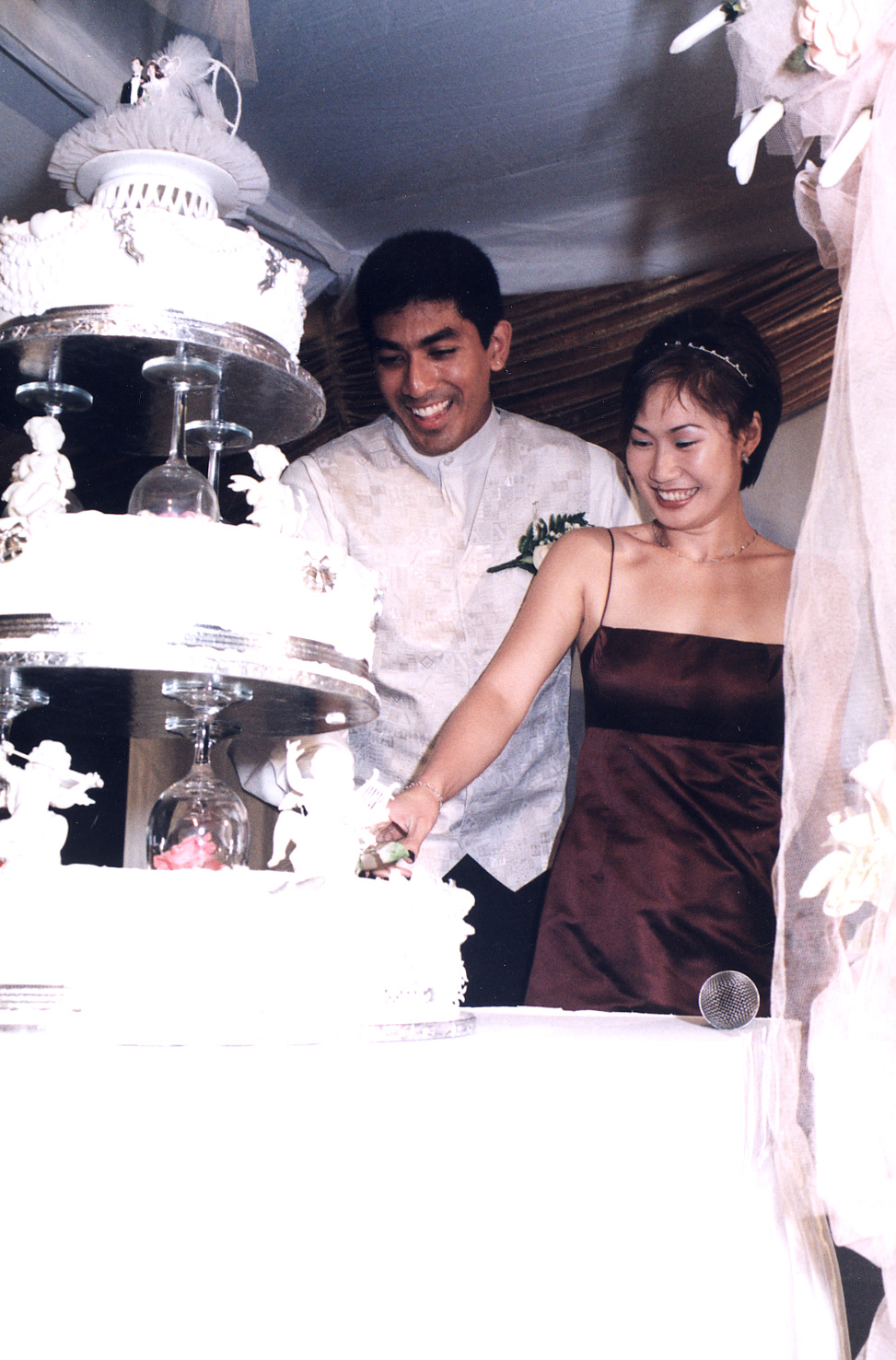 S M Ong: Wasn't Darryl David married to Georgina Chang? Yes, he was