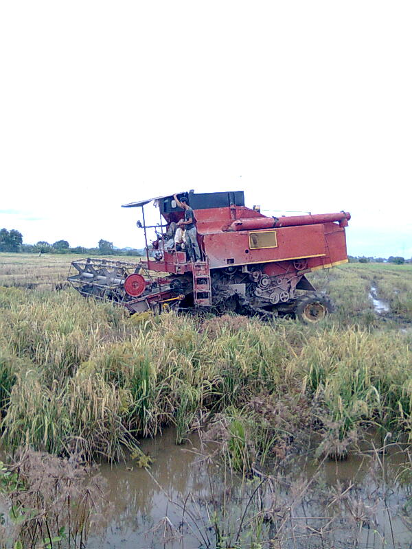 Combine harvester , tractor&more..: Laverda Combine Harvester...