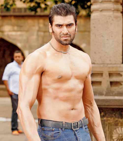 Shirtless Bollywood Men: Niketan Dheer: Buff Bollywood Villain: Model ...
