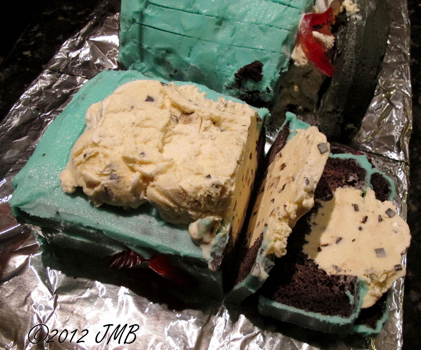 Flora Hiker: Garbage Can & Recyling Bin Cake for Son's Birthday