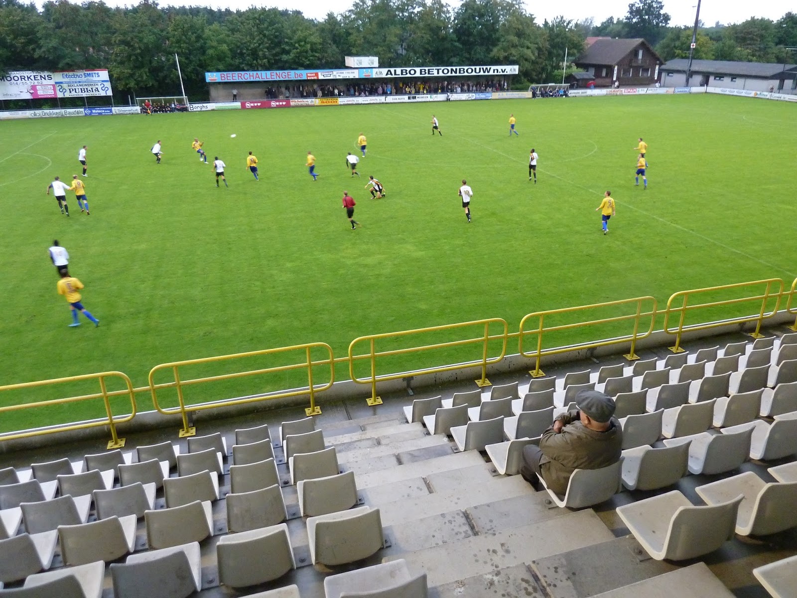 Extreme Football Tourism: BELGIUM: KFC Tielen (-1998) / VC Tielen (1999 ...