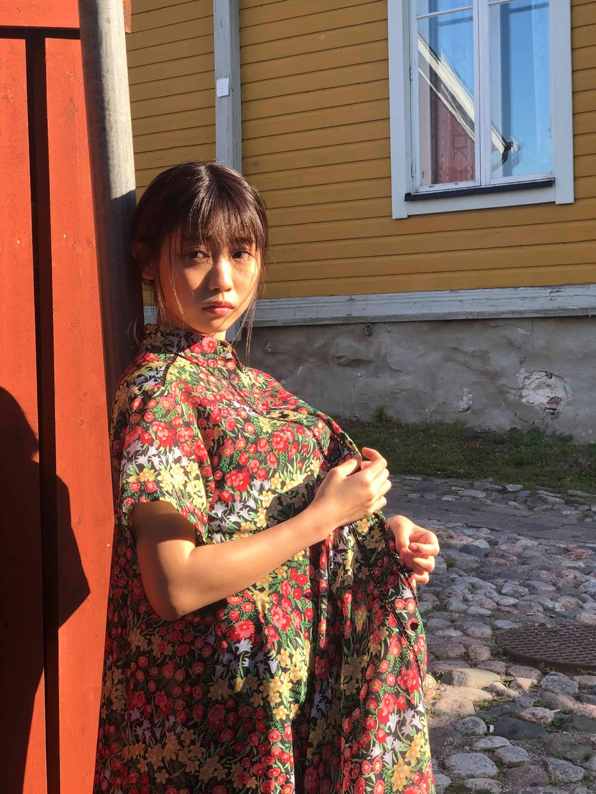 2000 / Rin Kurusu / 来栖りん / くるすりん / Singer