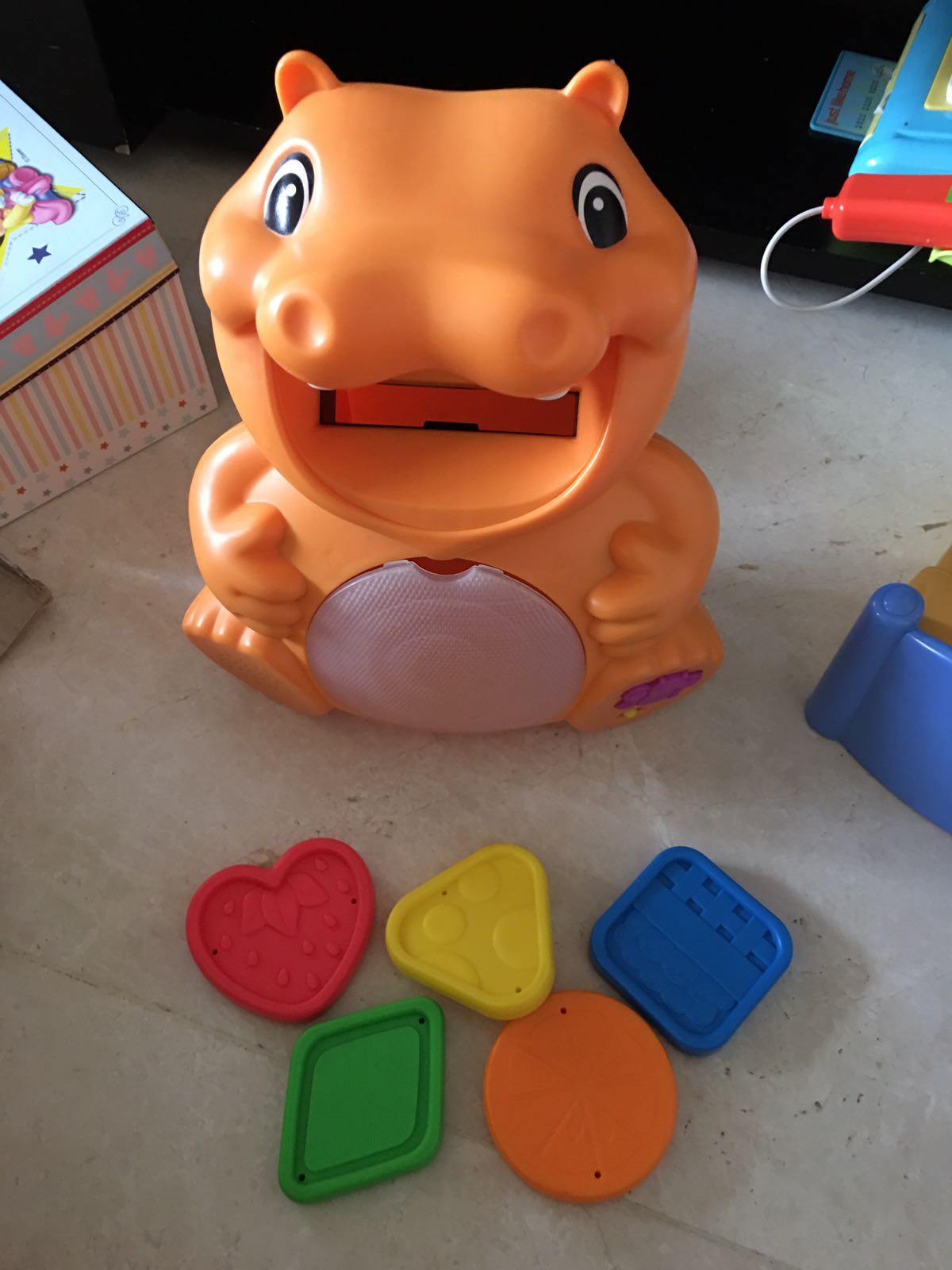 MYBUNDLETOYS2: PLAYSKOOL Learnimals Color Me Hungry Hippo
