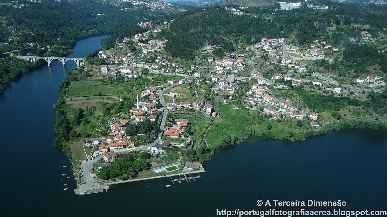 A Terceira Dimensão: Entre-os-Rios